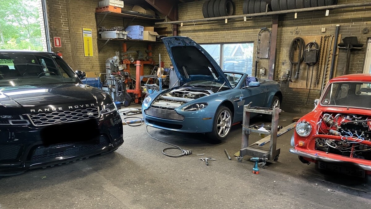 Veteranværksted for biler nær Herning